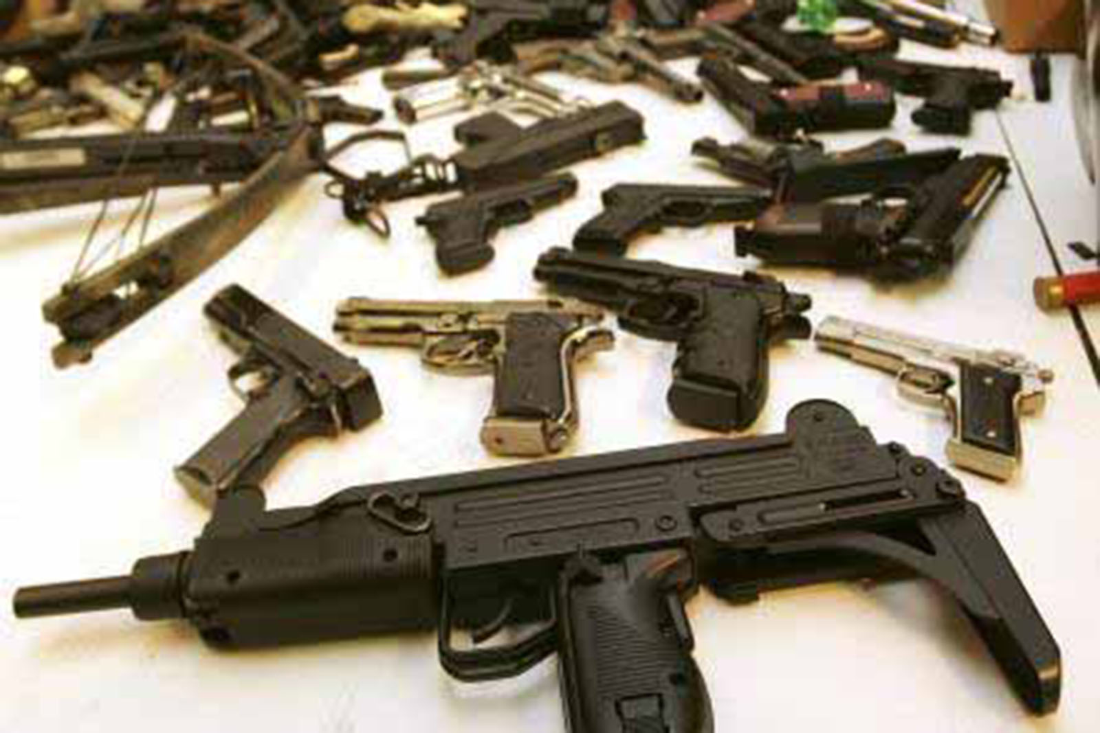 Round Table: The Arms Trade and Disarmament - Balsillie School of ...